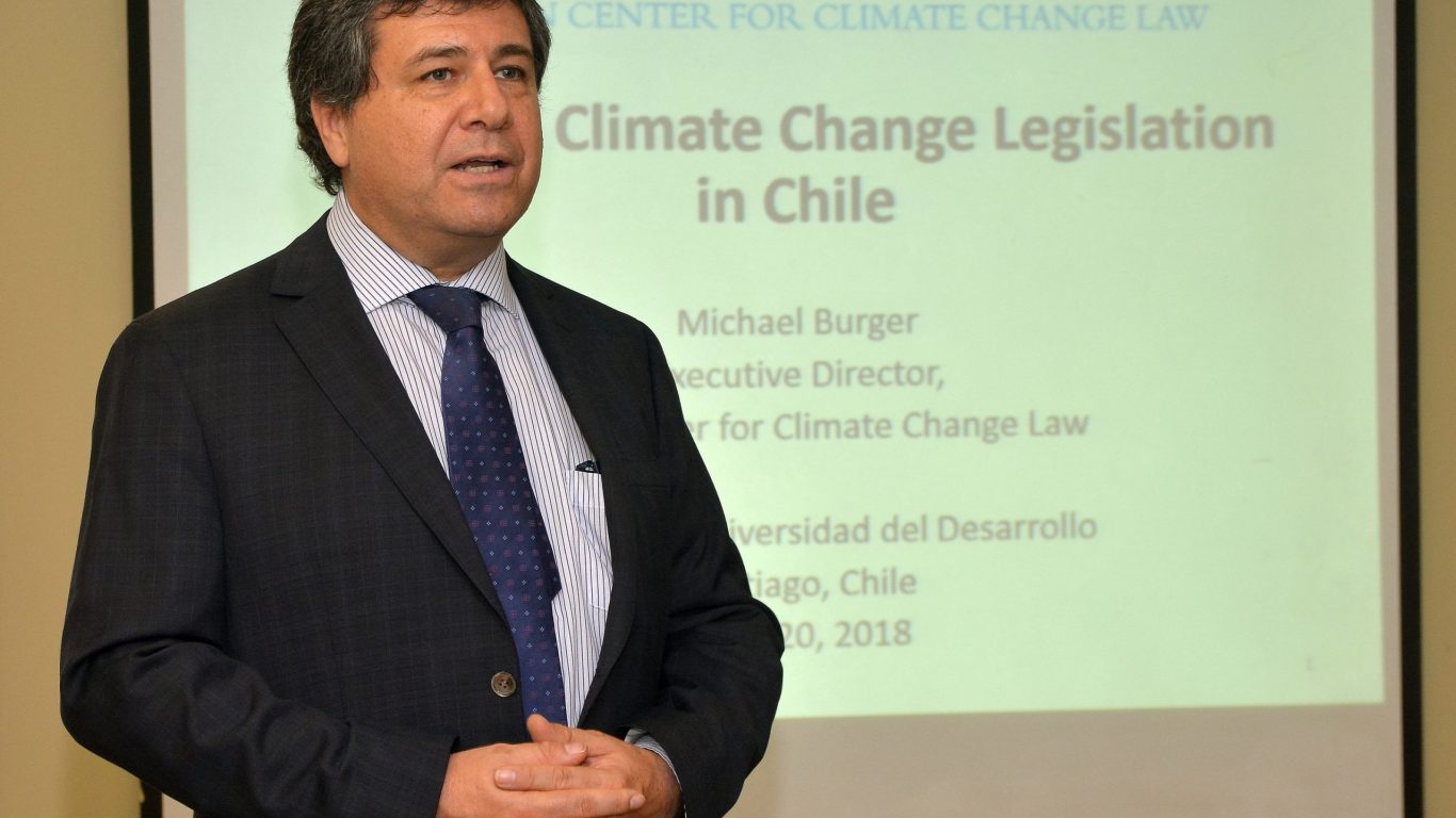 Michael Burger inaugura el año académico MDA UDD 2018 - Facultad de Derecho