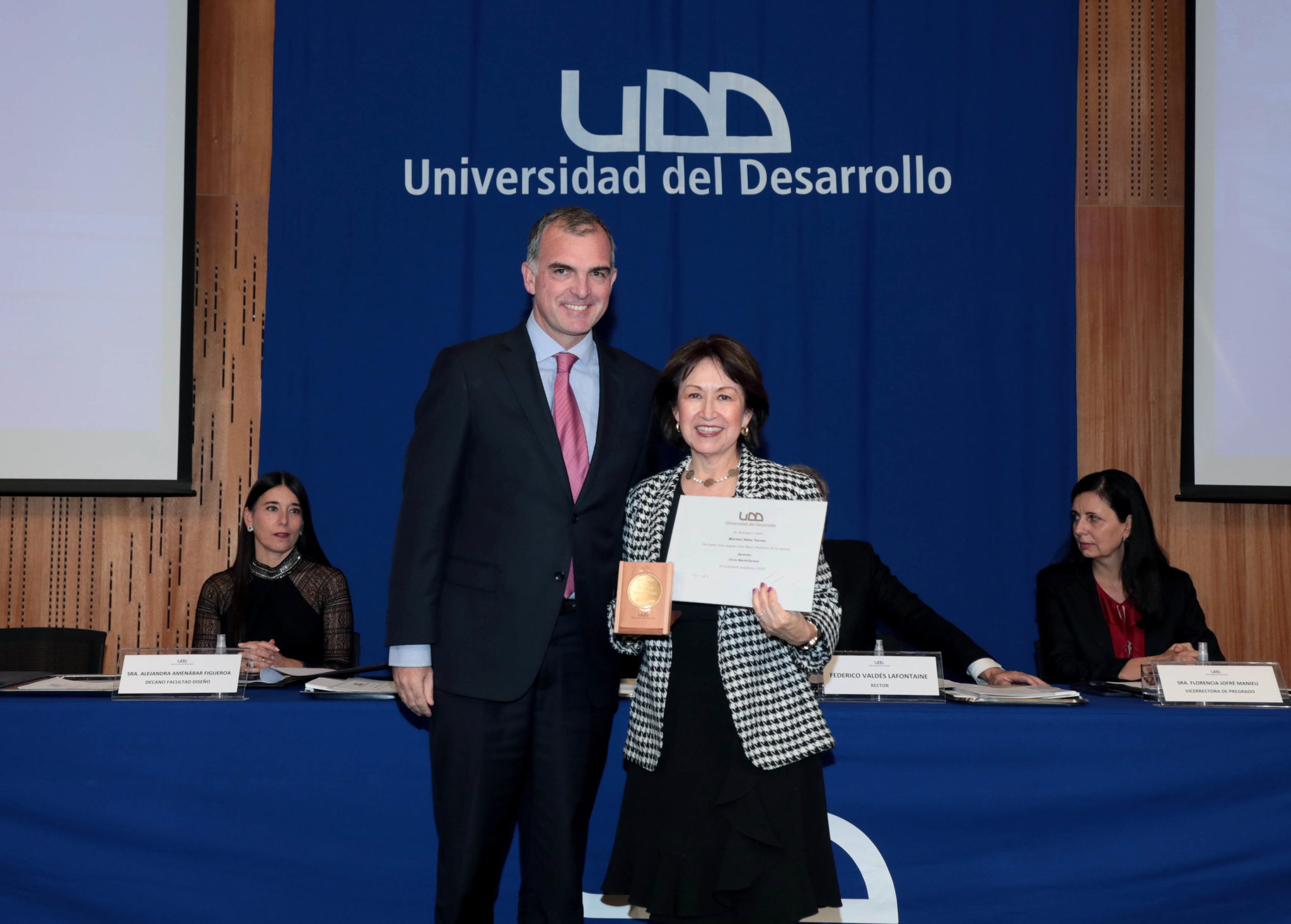 marisol-pena-premio - Facultad de Derecho